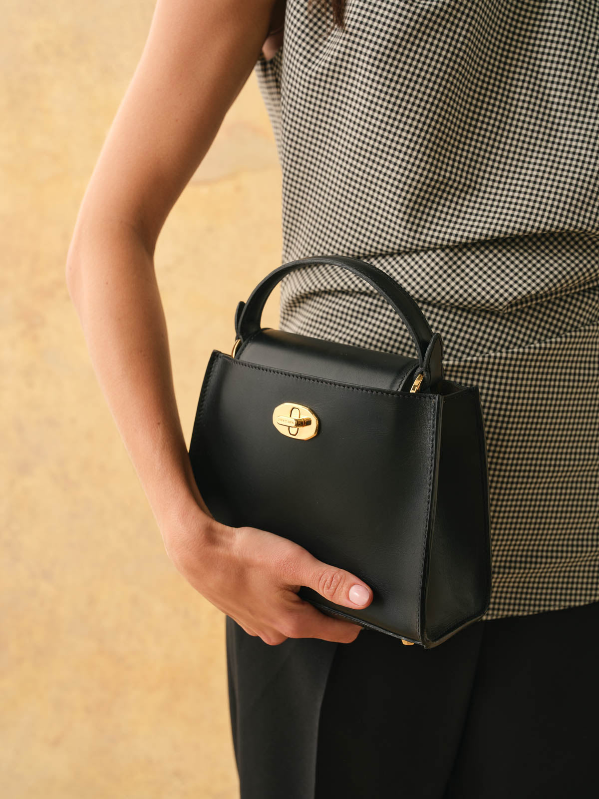 Tusting Clara Leather Top Handle Handbag