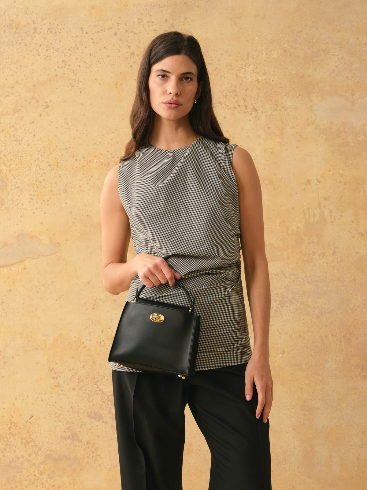 Tusting Clara Leather Top Handle Handbag