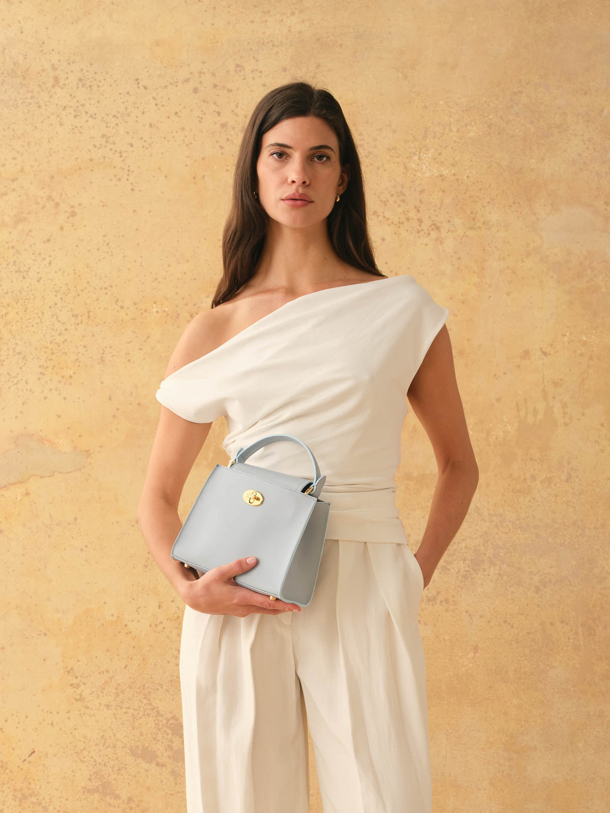 Tusting Clara Leather Top Handle Handbag