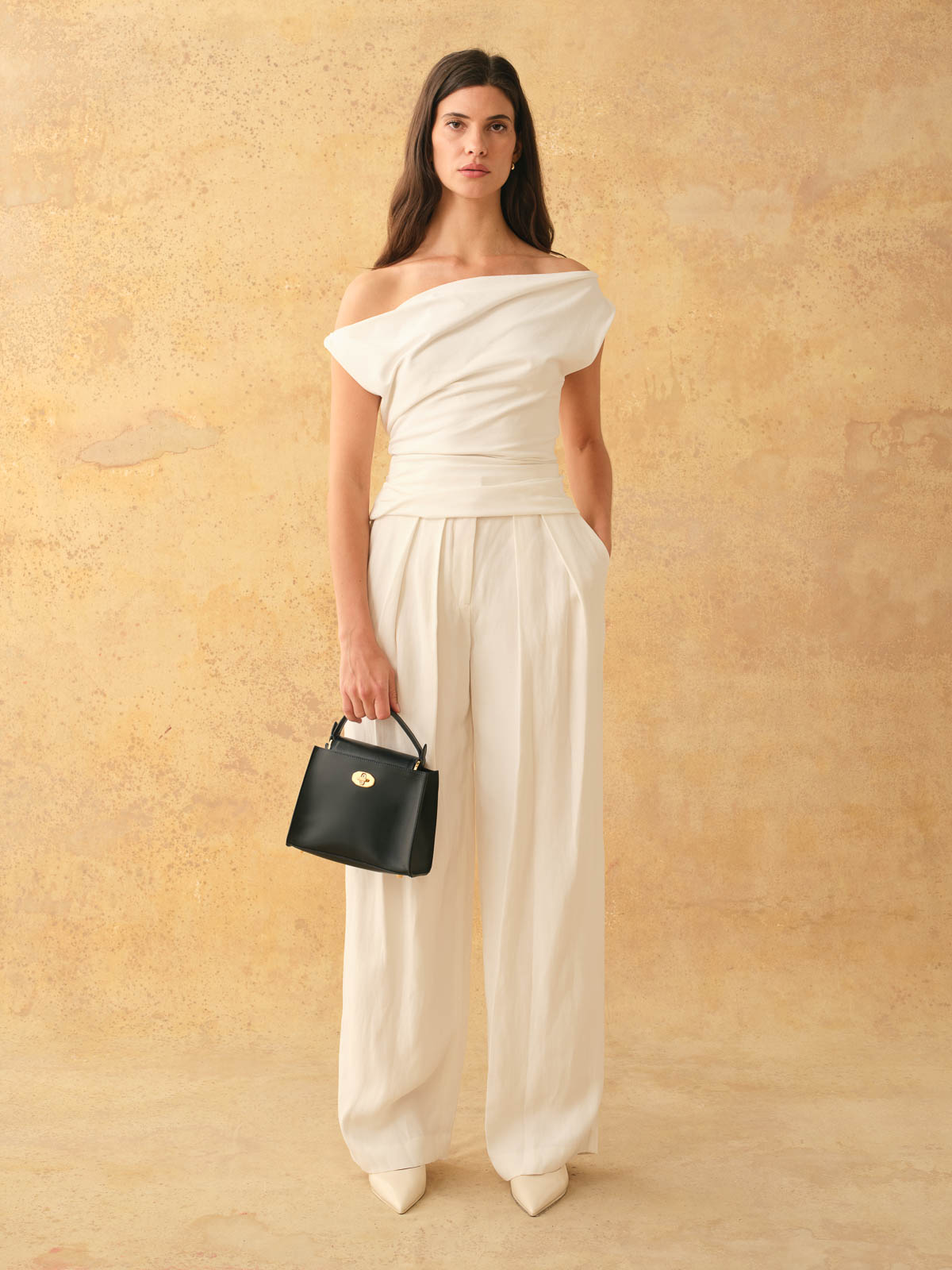 Tusting Clara Leather Top Handle Handbag