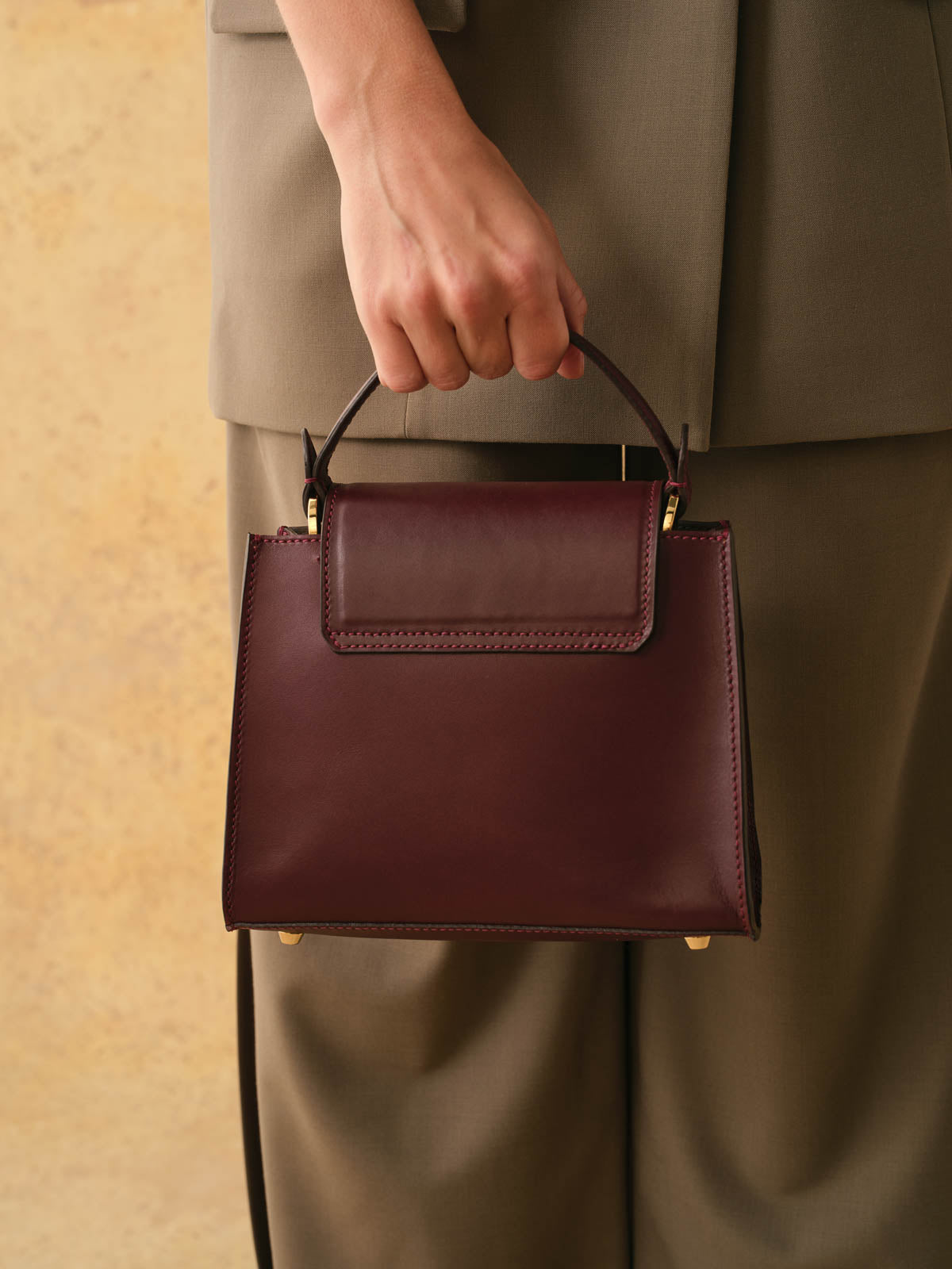 Tusting Clara Leather Top Handle Handbag