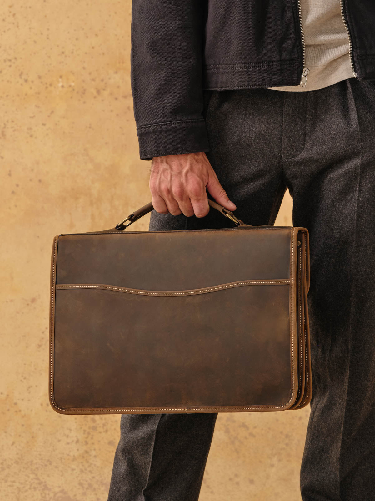 The Wymington – a Classic Leather Briefcase – Tusting