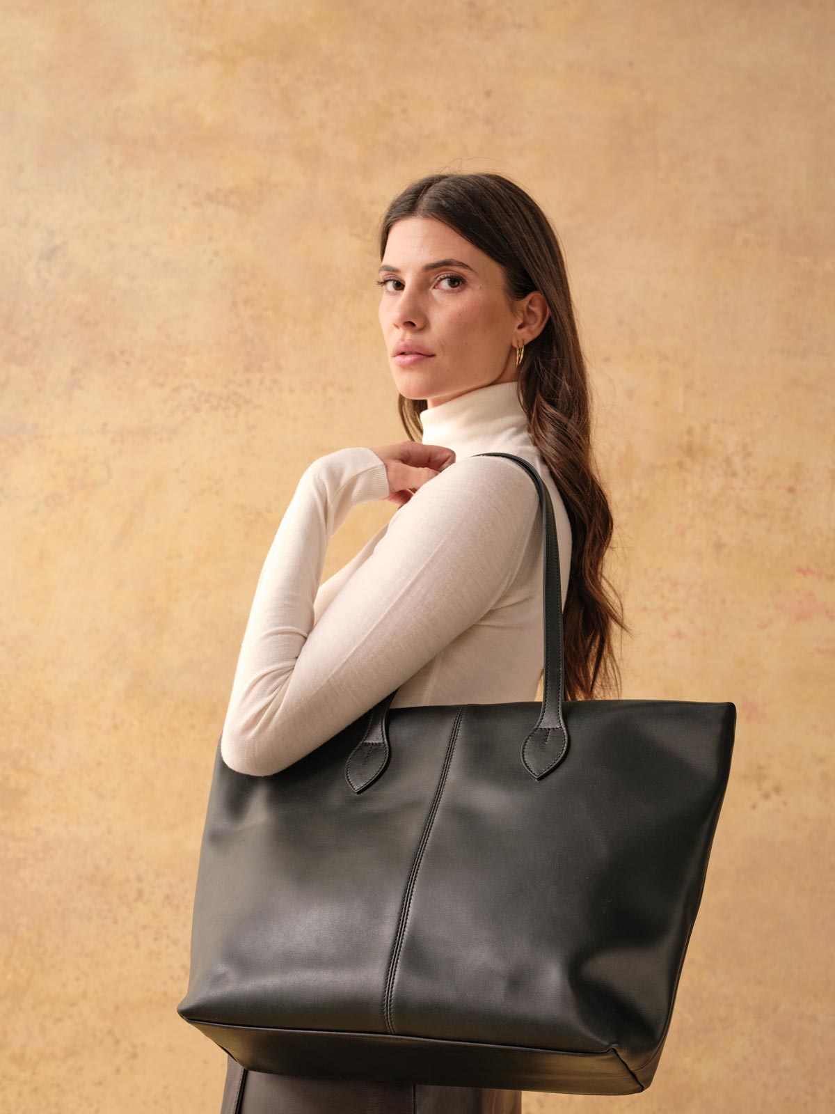 Tusting Alice Suede Leather Soft Tote Bag