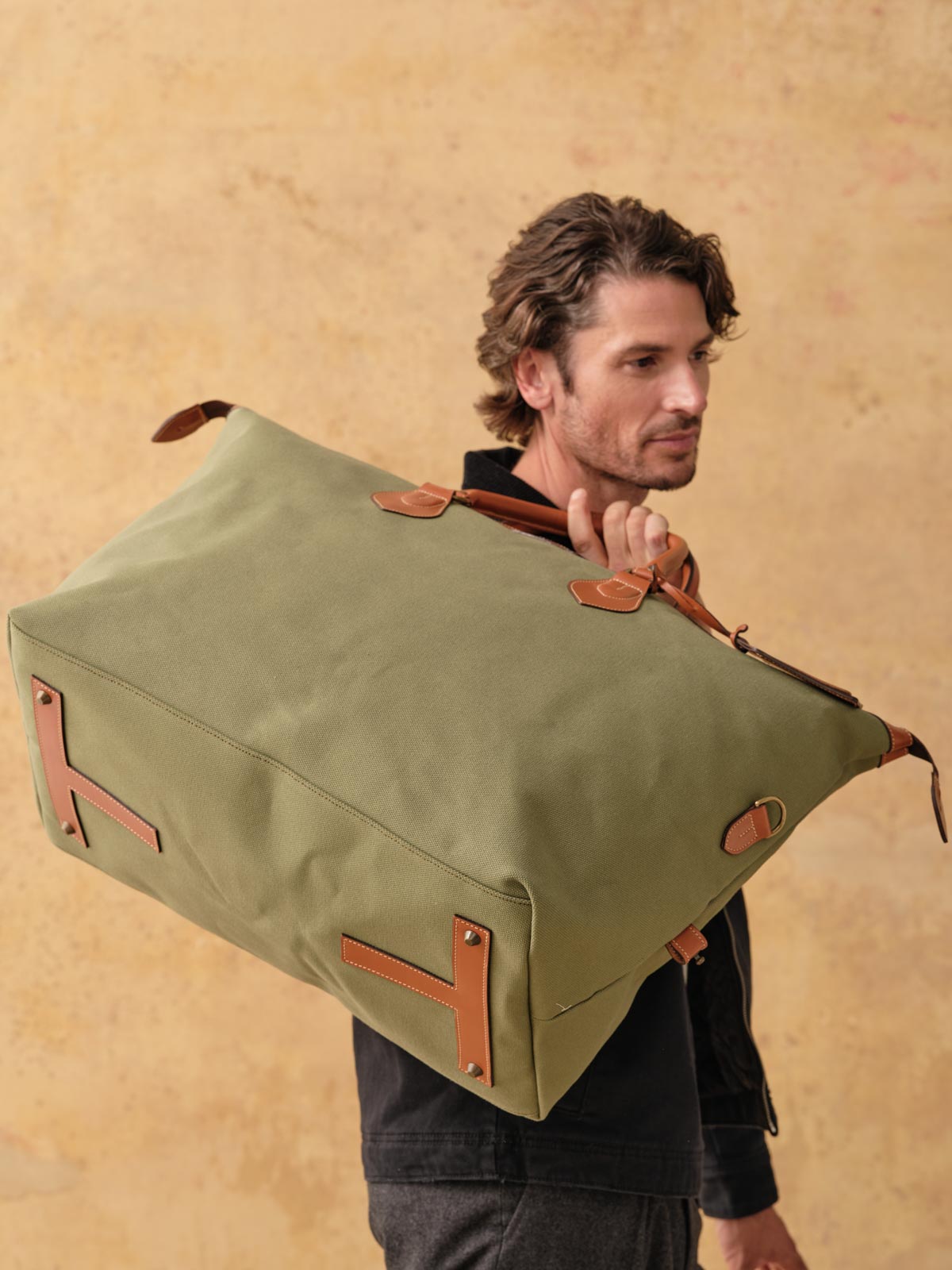 Explorer Canvas and Leather Large Travel Bag – Tusting