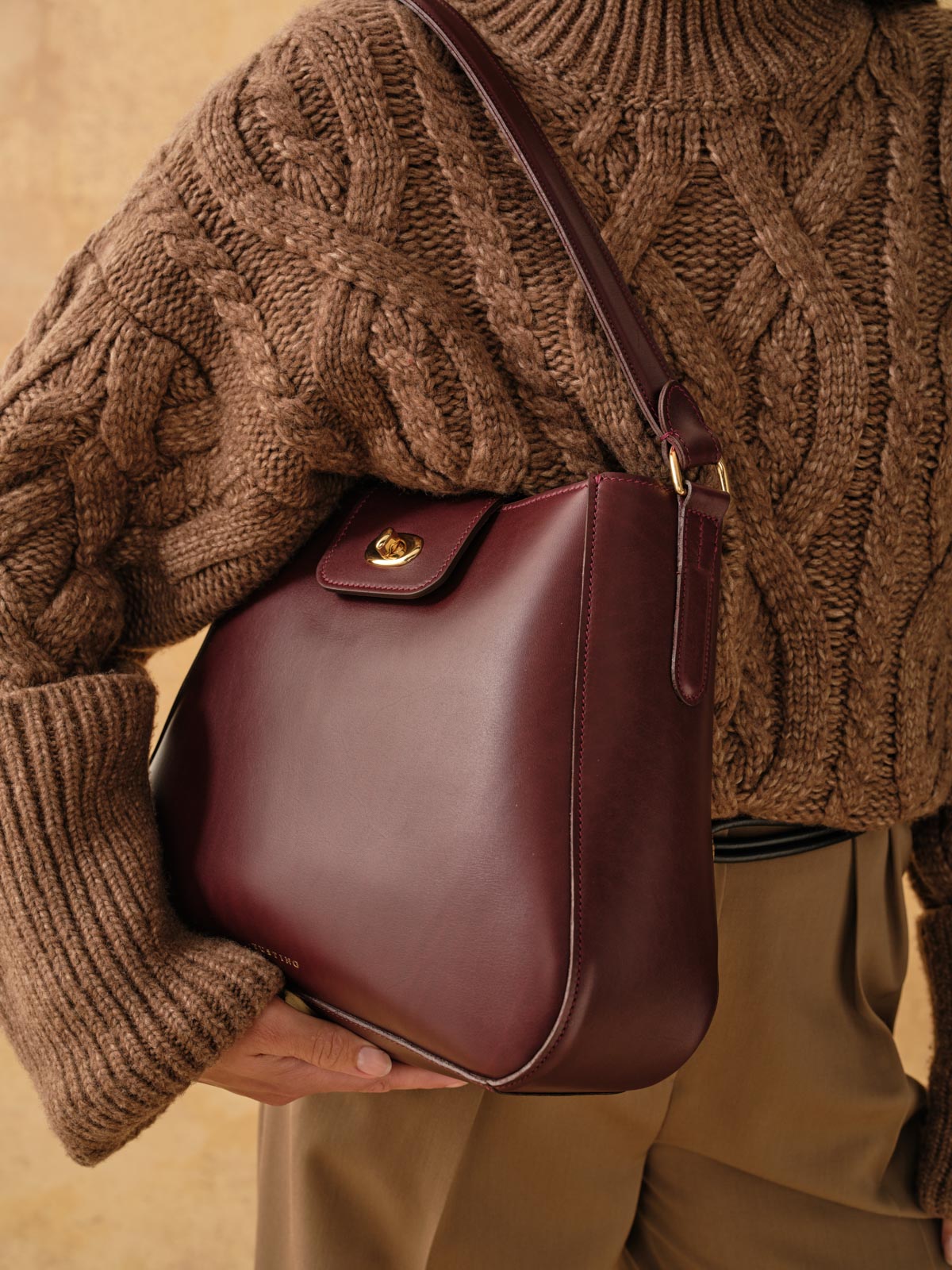 Tusting Hazel Leather Hobo Curved Shoulder Bag