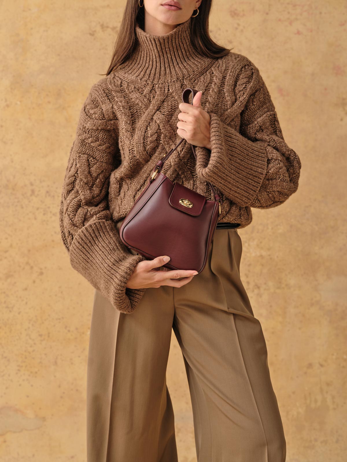 Tusting Mini Hazel Leather Crossbody Shoulder Bag