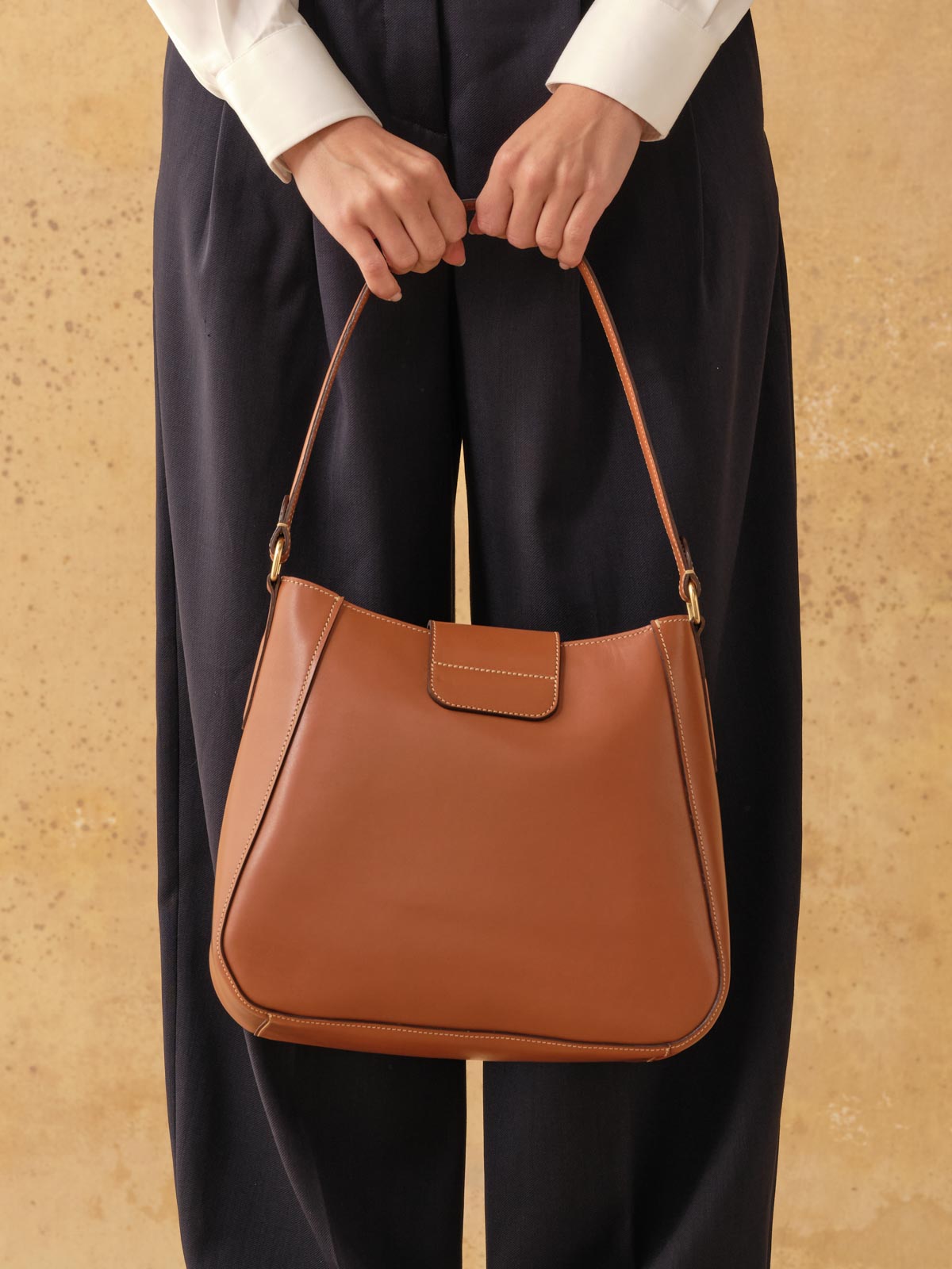 Tusting Hazel Leather Hobo Curved Shoulder Bag