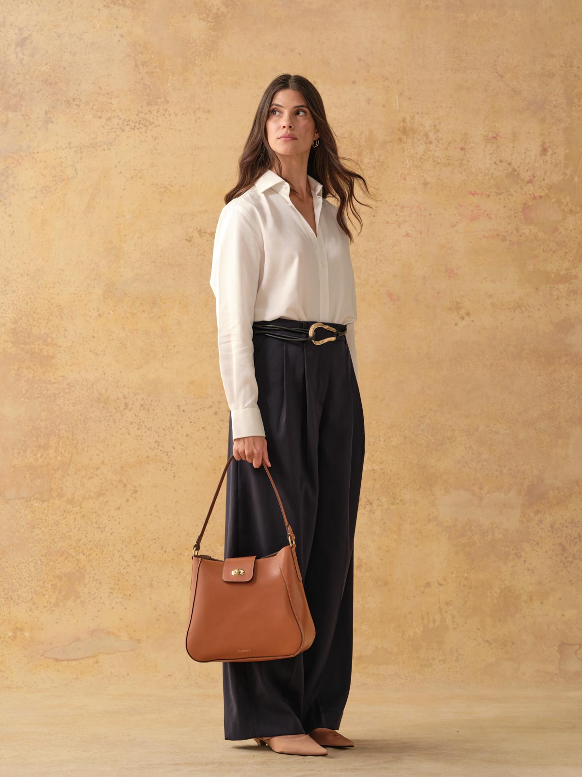 Tusting Hazel Leather Hobo-Style Slouch Shoulder Bag