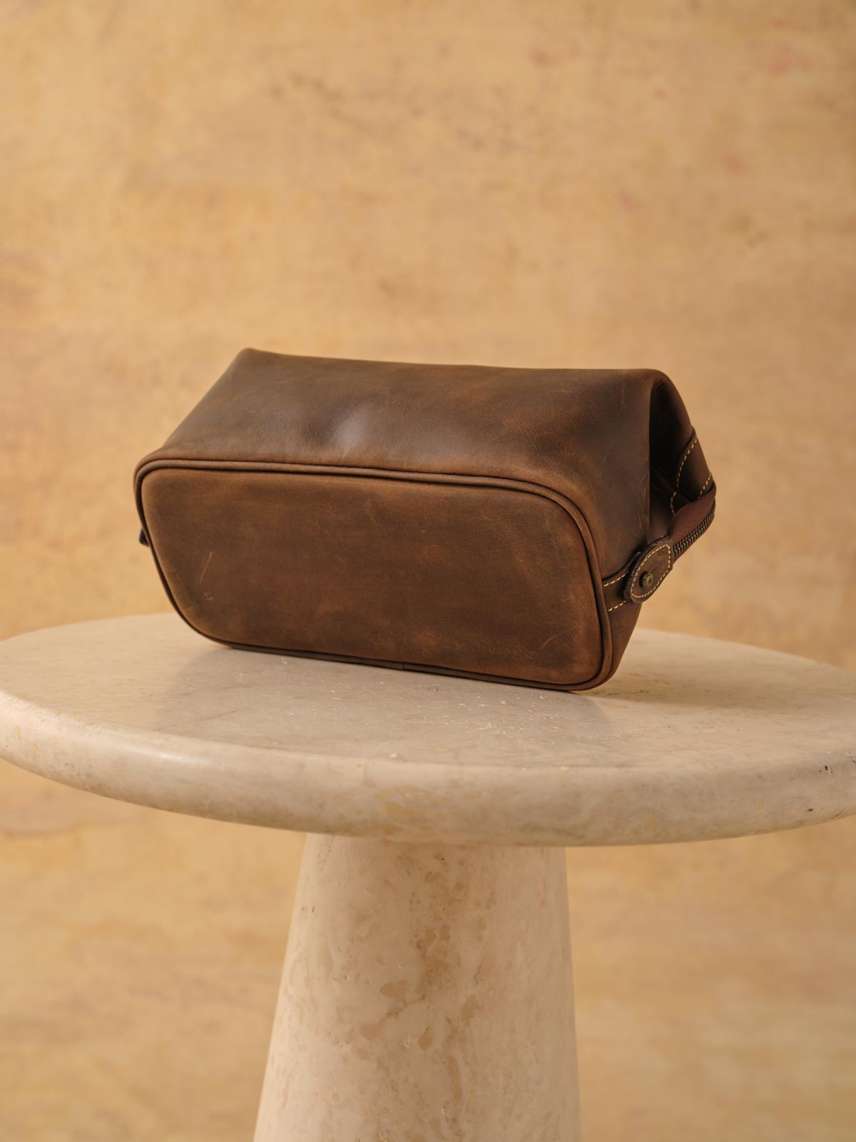 Tusting Horizon Leather Toiletry Dopp Kit Bag